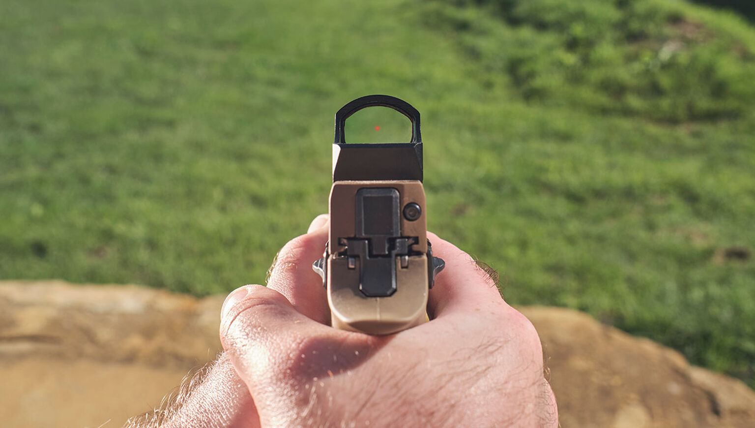 RXS 100, 4-MOA Red Dot Reflex Sight | Bushnell