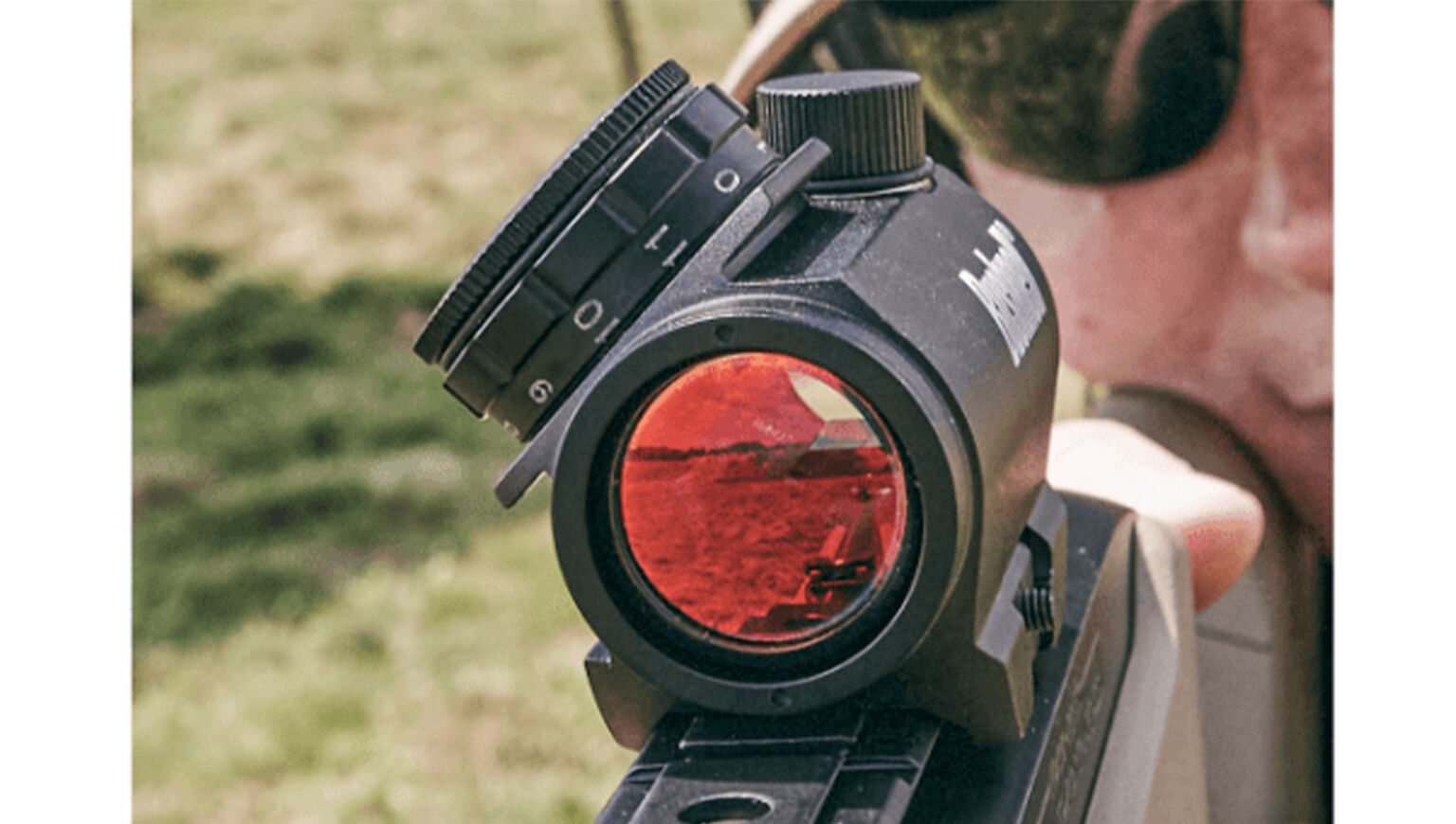Trophy TRS-25 Red Dot Sight | Bushnell